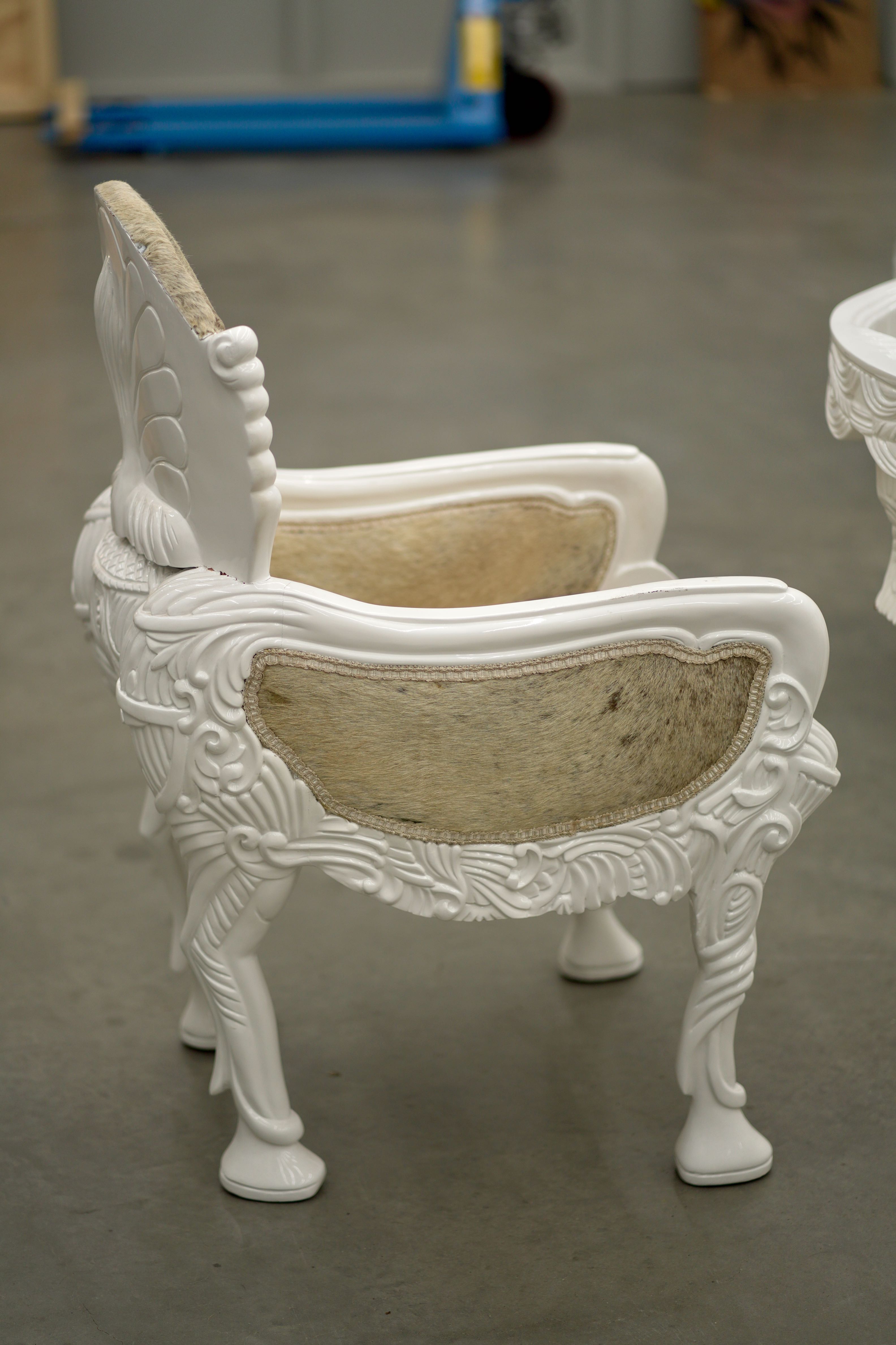 Donkey Table : Keeping It Real Art Critics